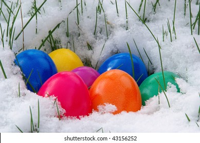 3,392 Easter Eggs In The Snow Images, Stock Photos & Vectors | Shutterstock