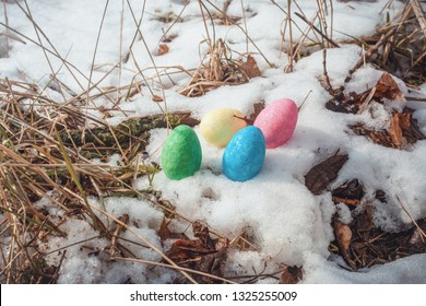 3,392 Easter Eggs In The Snow Images, Stock Photos & Vectors | Shutterstock
