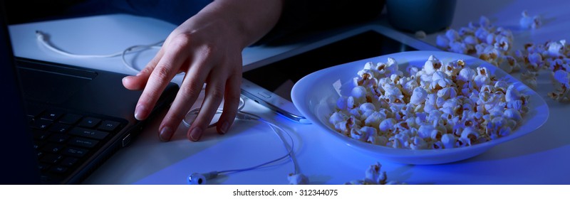 6,289 imágenes de Popcorn computer - Imágenes, fotos y vectores de ...