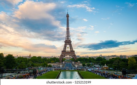 Eiffel Tower Sunset Stock Photo 525213199 | Shutterstock