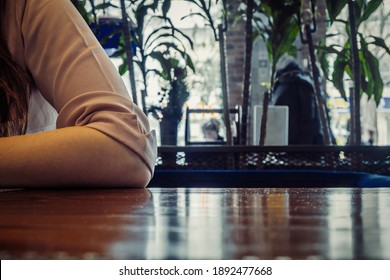 718 Rest elbows on table Images, Stock Photos & Vectors | Shutterstock