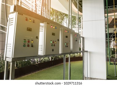 3,727 Outdoor electric control box Images, Stock Photos & Vectors ...