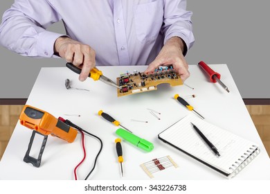 155 Electrical test bench Images, Stock Photos & Vectors | Shutterstock