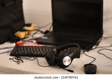 1,191 Mouse keyboard display printer Images, Stock Photos & Vectors ...