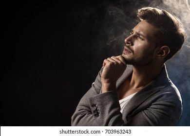 364,908 Thinking black background Images, Stock Photos & Vectors ...
