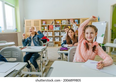 Elementary School Students Learning Classroom Stock Photo 2006899805 ...