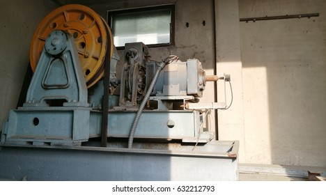 Elevator machine room : 748 images, photos et images vectorielles de ...