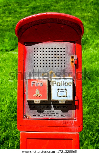 Emergency Reporting System Box Buttons Notify Stock Photo 1721325565 ...
