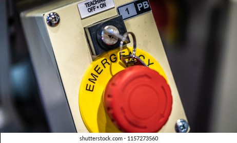 Стоковая фотография 727038322: Gas Process Valve Isolation Lock Out ...