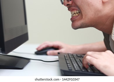 Employee Using Computer Shouting Screaming Mad Stock Photo 1442910347 ...