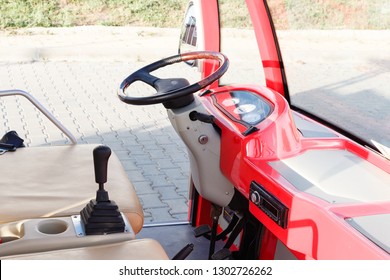 Empty Cab Old Model Steering Wheel Stock Photo 1302726262 | Shutterstock