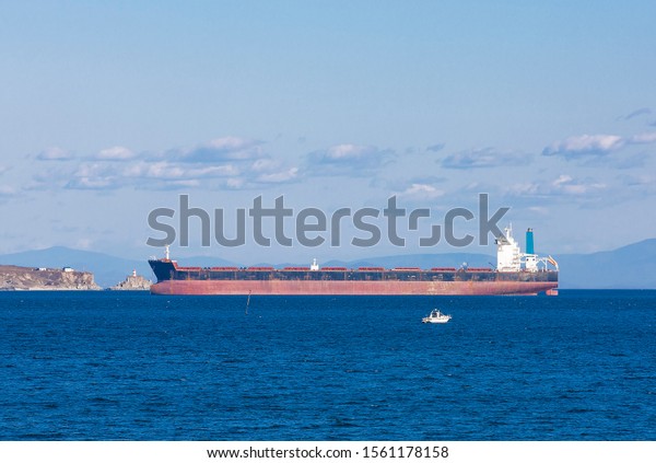 Empty Container Freighter Ship Waiting On Stock Photo 1561178158 ...