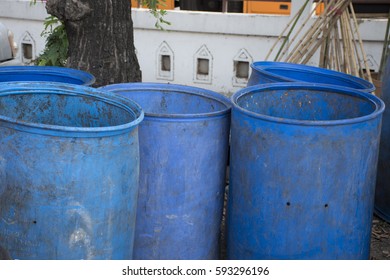 Empty Garbage Bins Dirty Bins Stock Photo 593296196 | Shutterstock