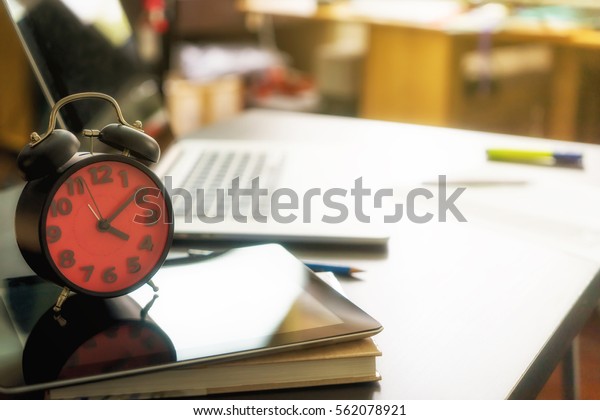 Empty Office Table After Work Worker Stock Photo 562078921 | Shutterstock