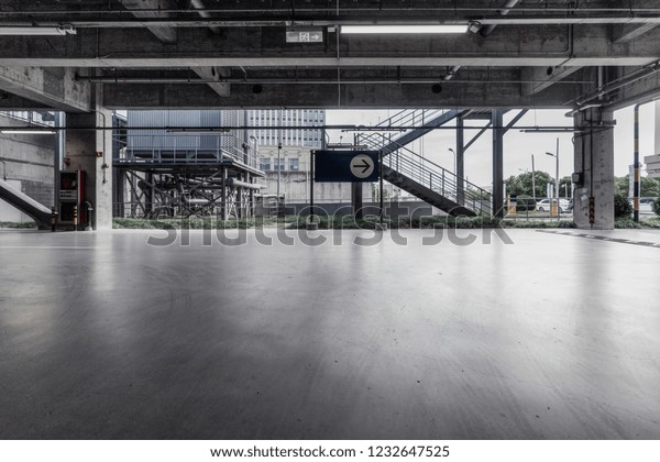 Empty Pit Garage Stock Photo 1232647525 | Shutterstock