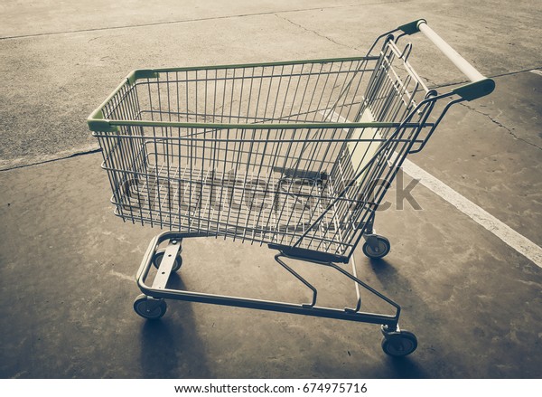 Empty Trolley Stock Photo 674975716 | Shutterstock