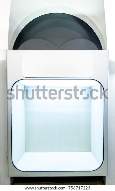 Empty Window Display Store Paris Nice Stock Photo 756717223 | Shutterstock