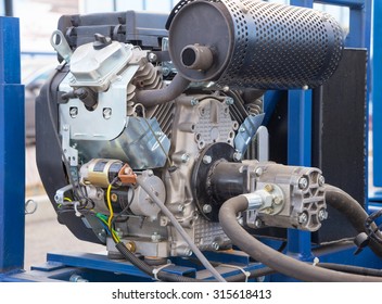 Engine Construction Lifting Platform Attachments Stock Photo 315618413 ...