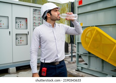 1,724 Construction Workers Drinking Water Images, Stock Photos ...