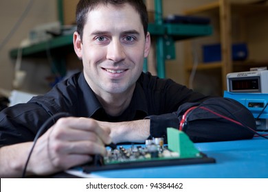 35,160 Working on circuit board Images, Stock Photos & Vectors ...