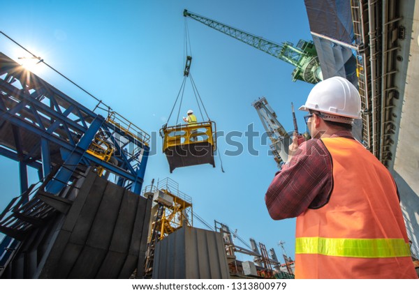 Engineering Loading Master Connecting Gantry Crane Stock Photo (Edit ...