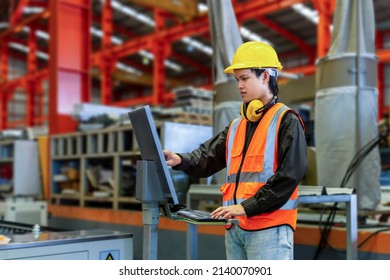 16,898 Operating technician Images, Stock Photos & Vectors | Shutterstock