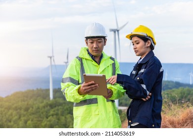 Engineers Analysis Windmill Engineers Inspection Progress Stock Photo ...