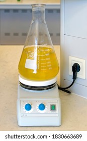 360 Magnetic stirrer Images, Stock Photos & Vectors | Shutterstock