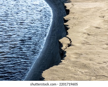 Eroded Sand River Vertical Undercut Bank Stock Photo 2201719605 ...