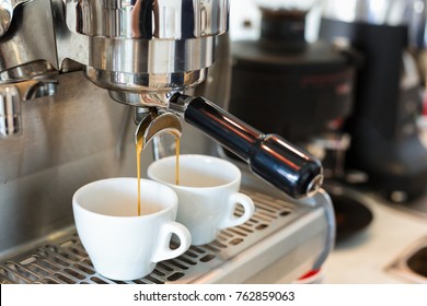 Closeup Coffee Pouring Double Cup Coffee Stock Photo 1530293540 ...