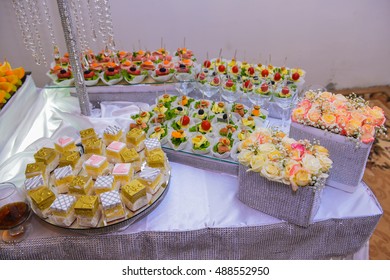 102 Canape holder Images, Stock Photos & Vectors | Shutterstock