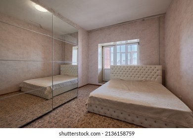 Example Post Soviet Russian Poor Interior Stock Photo 2136158759 ...