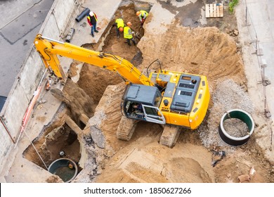 3,364 Digger top view Images, Stock Photos & Vectors | Shutterstock