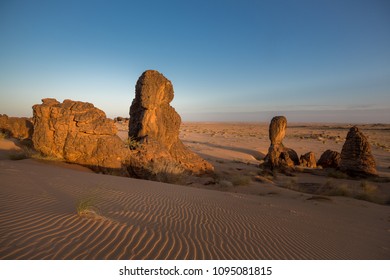 Exceptional Rock Formation Embedded Large Dune Stock Photo 1095081815 ...