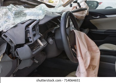 190 Exploded airbag Images, Stock Photos & Vectors | Shutterstock