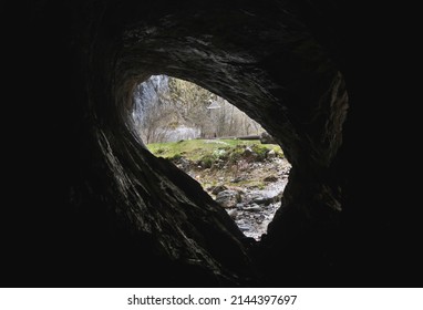 15,732 Outside cave Images, Stock Photos & Vectors | Shutterstock
