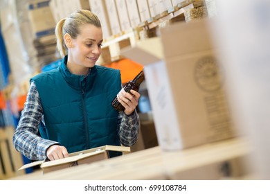 Portrait Packaging Distribution Worker Stock Photo 1521138956 ...