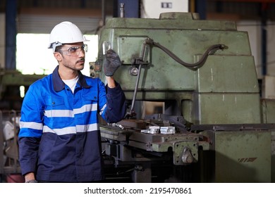 4,157 Man Checking Screw Images, Stock Photos & Vectors | Shutterstock