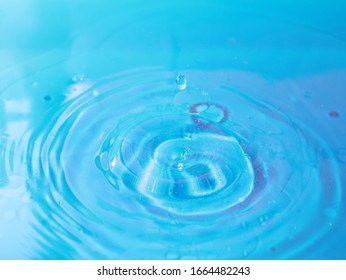 Fancy Patterns On Surface Liquid When Stock Photo (Edit Now) 1664482243 ...