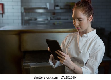 11,606 Computer chef Images, Stock Photos & Vectors | Shutterstock