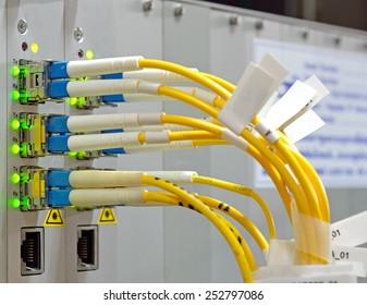 Fiber Optic Stock Photo 252797086 | Shutterstock