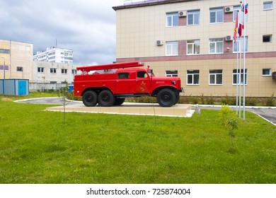 Fire Engine Stock Photo 725874004 | Shutterstock