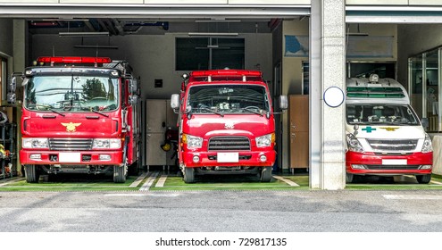 Fire Engine Stock Photo 729817135 | Shutterstock