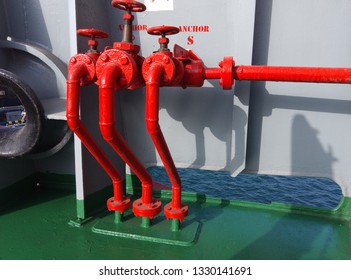 Fire Hydrants Manifold Image Ship Safety Stockfoto 1068030539 ...