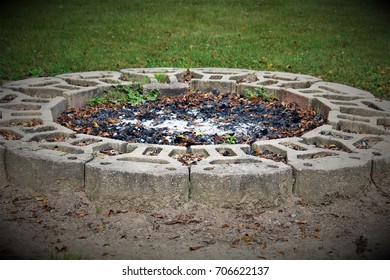 214 Block fire pit Images, Stock Photos & Vectors | Shutterstock