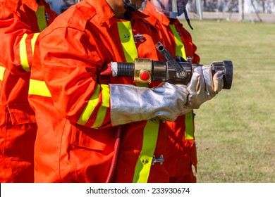 Firefighter Fighting Fire Attack Training Foto Stok 247522474 ...