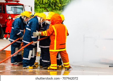 Firefighter Training Stock Photo 707962072 | Shutterstock