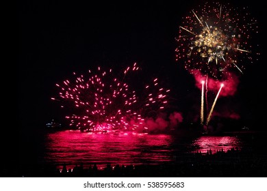 67,240 Fireworks in the water Images, Stock Photos & Vectors | Shutterstock