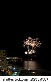 717 Fireworks over the ocean Images, Stock Photos & Vectors | Shutterstock