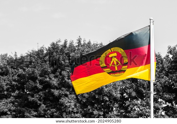 476 imagens de Ddr flag Imagens, fotos stock e vetores | Shutterstock